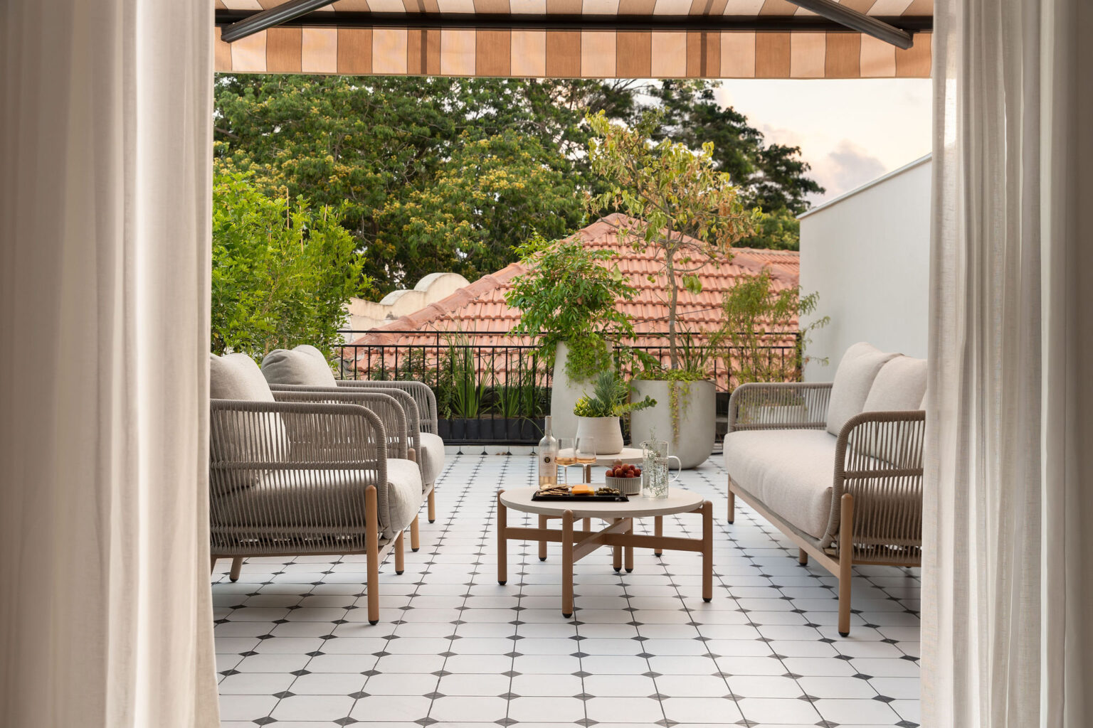 SHABAZI – LEELOU HOME